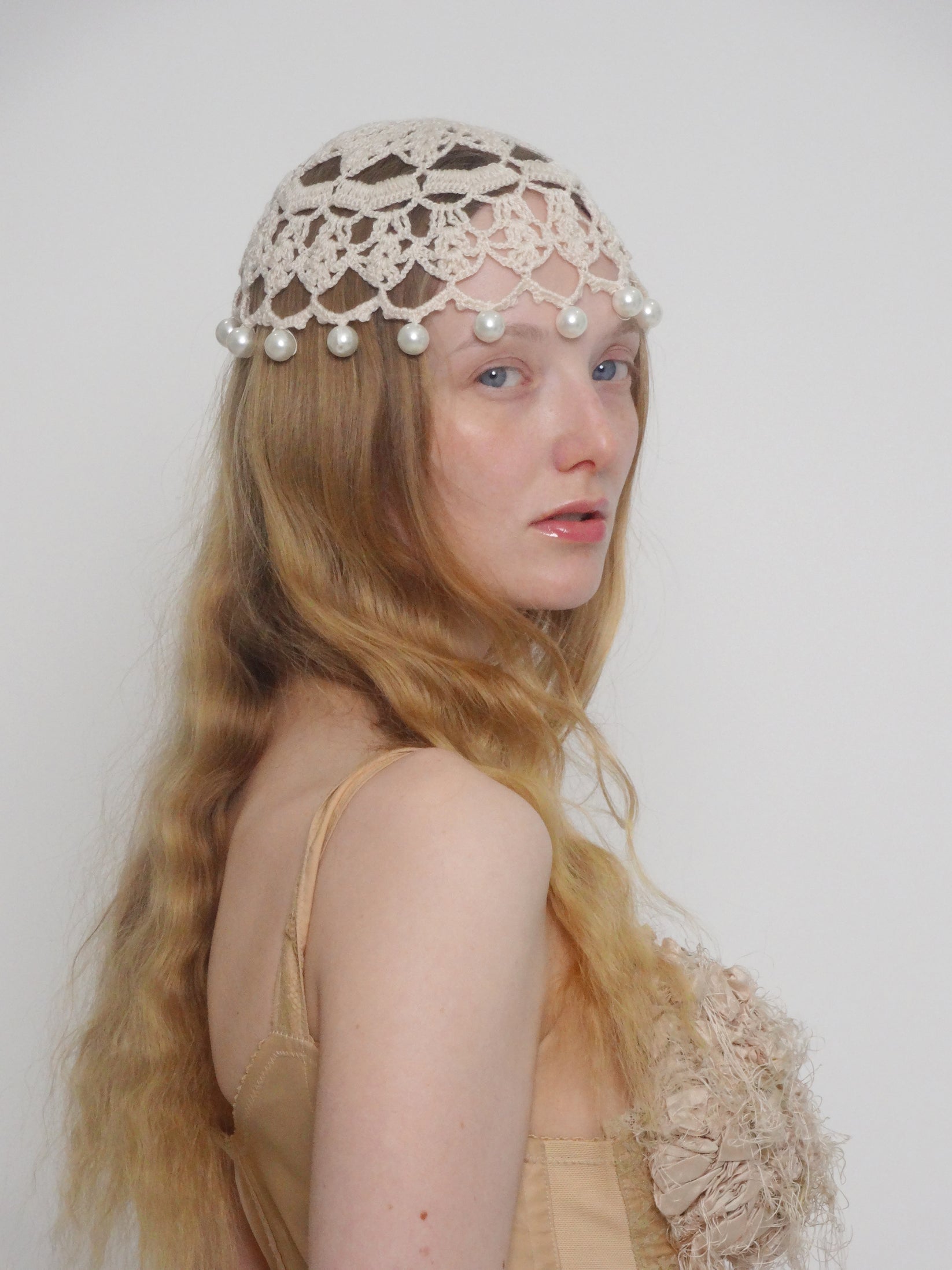 BEIGE PEARLS HEADPIECE – LES FLEURS STUDIO